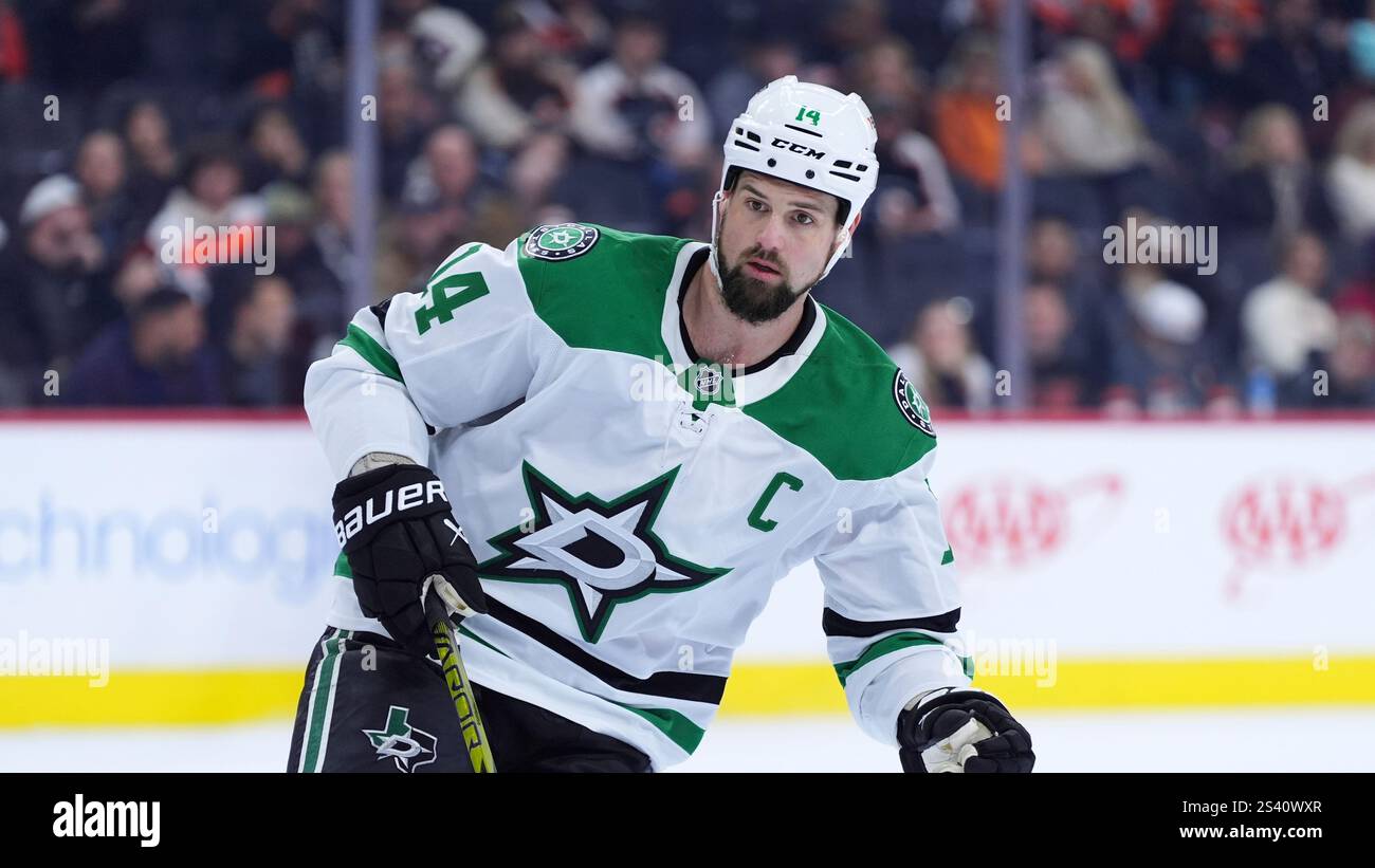 Dallas Stars' Jamie Benn plays during an NHL hockey game, Thursday, Jan ...