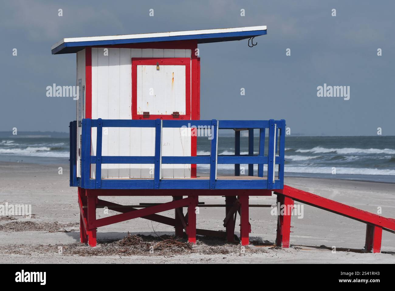 Colorful beach hut on Miami Beach Stock Photo - Alamy