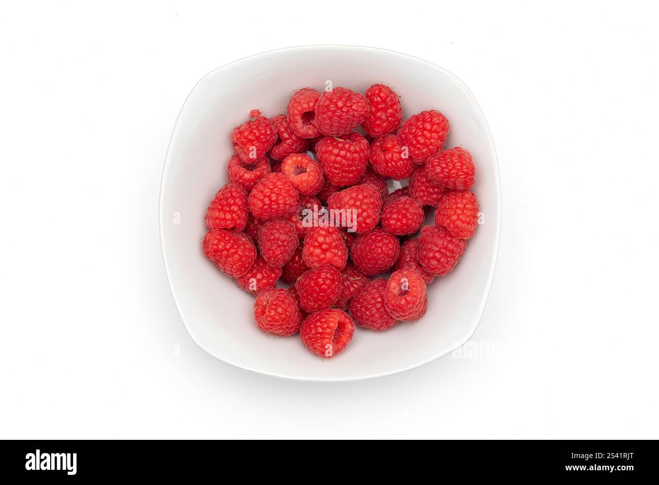 Berries in bowl fresh Cut Out Stock Images & Pictures - Alamy