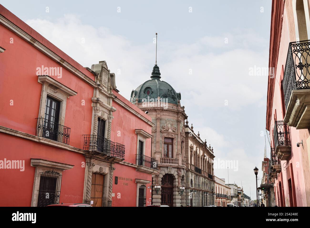 Colonial buildings in the historic centre of Oaxaca, Mexico Stock Photo ...