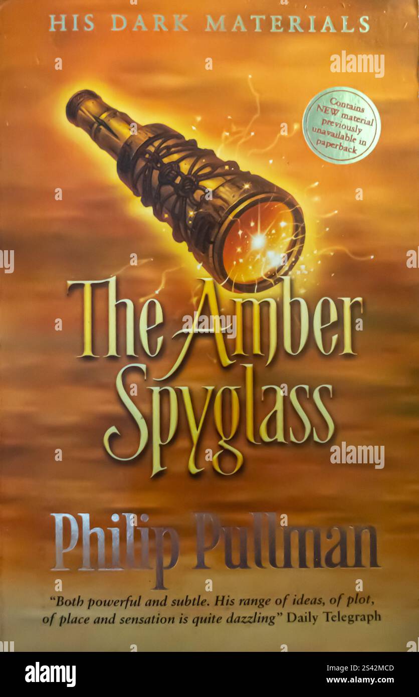 The Amber Spyglass Novel by Philip Pullman 2000 Stock Photo - Alamy