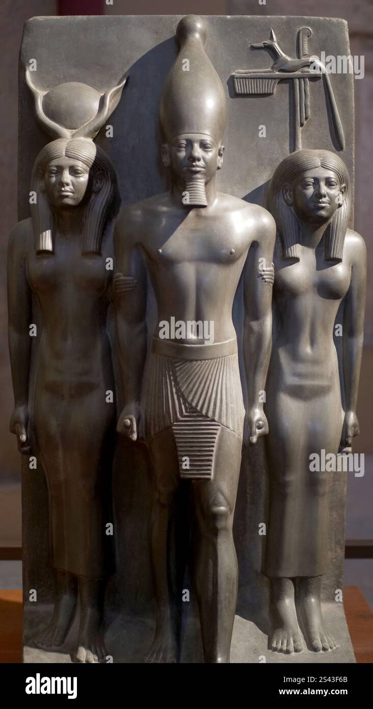 Hathor sculpture in egyptian museum hi-res stock photography and images ...