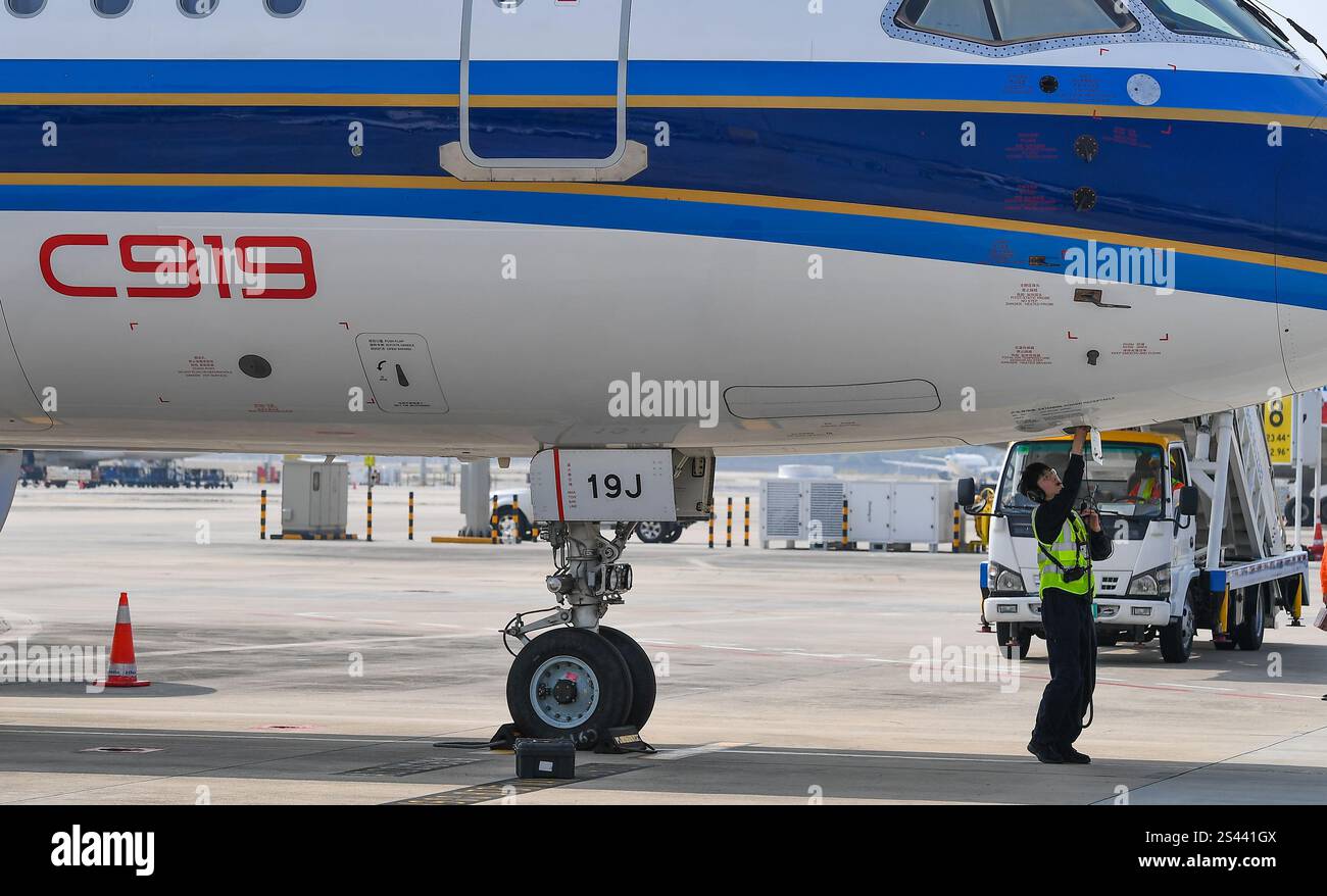 Sanya, China's Hainan Province. 10th Jan, 2025. A maintenance engineer ...