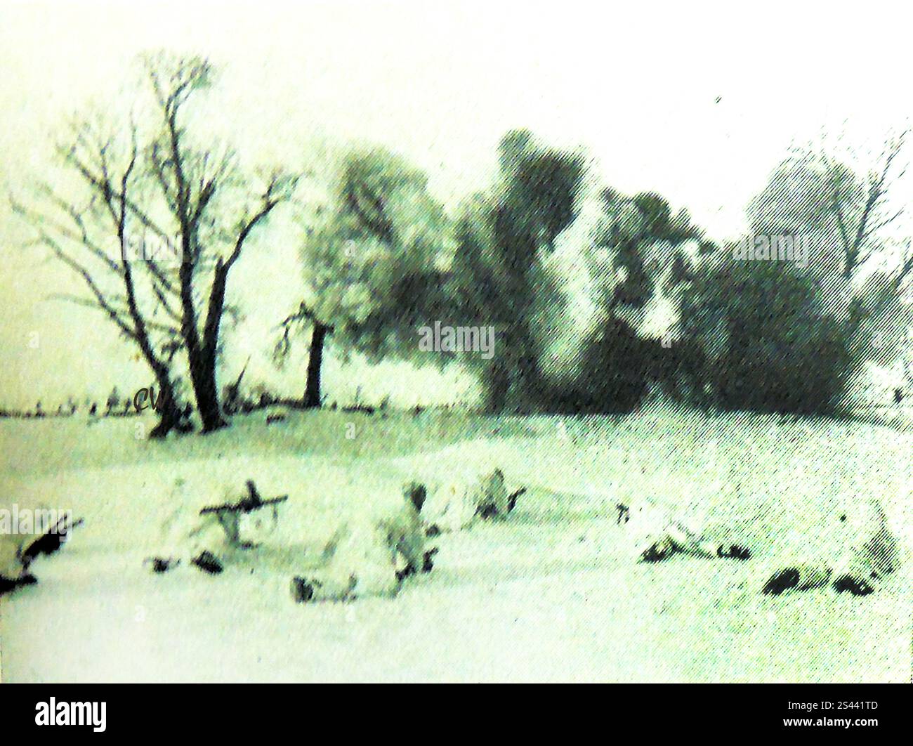 WWII - Russian troops advancing during the winter campaign ( . Moscow ...