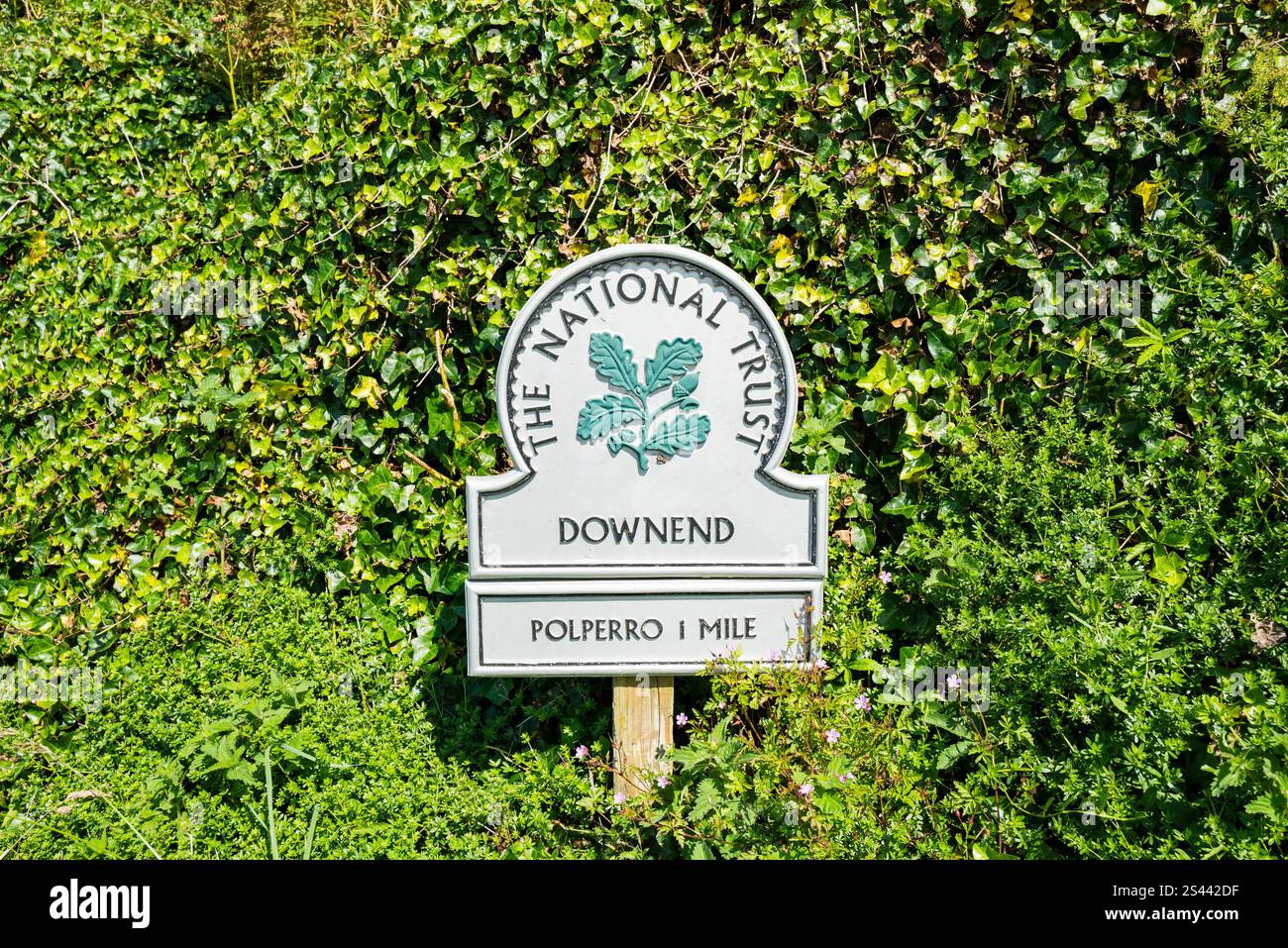 National Trust sign along the coastal path from Polperro to Looe in ...