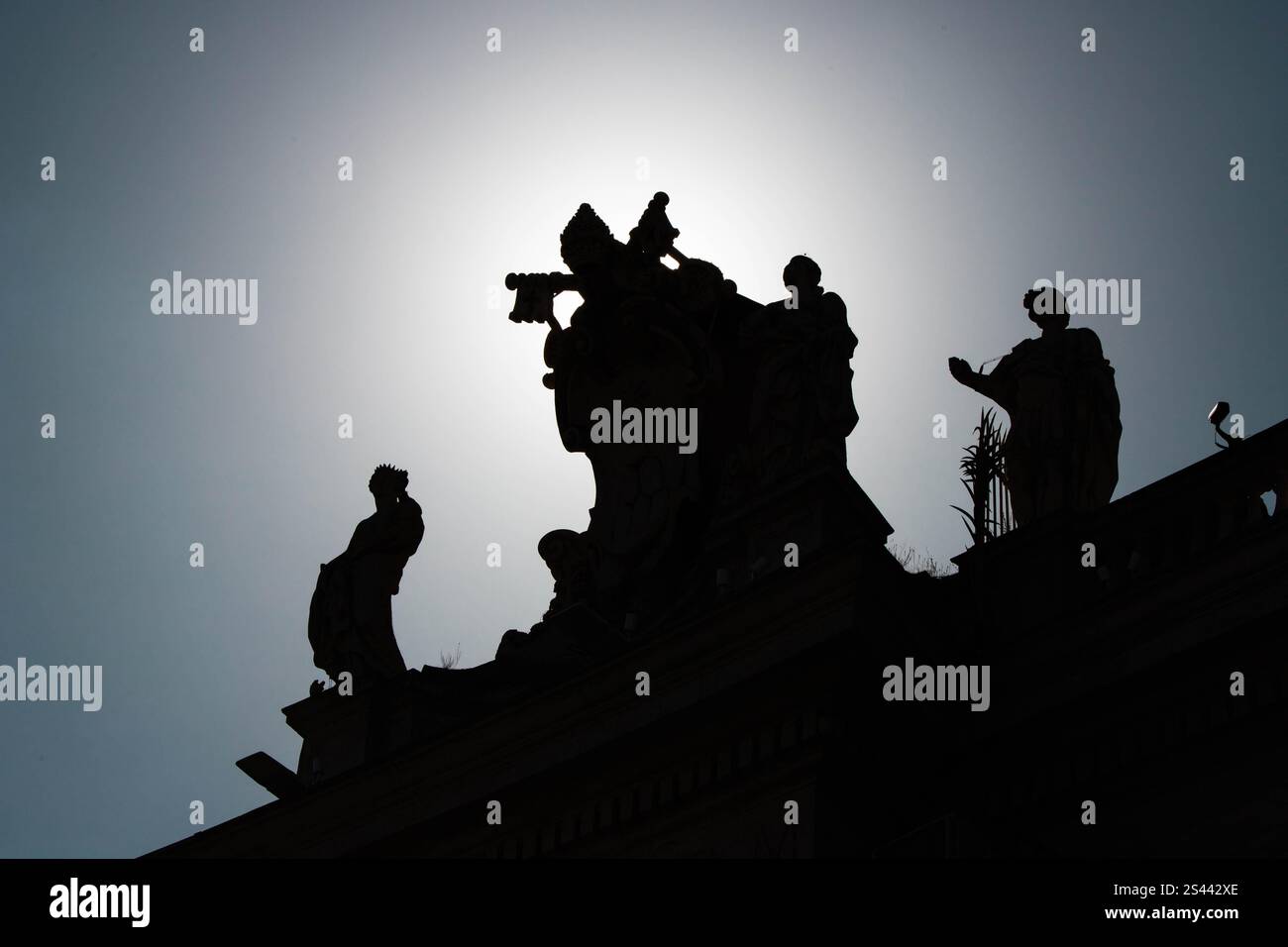 Backlight Vatican statues Stock Photo - Alamy