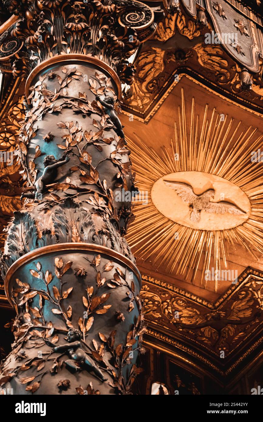 Inside of the St. Peters Basilica Stock Photo - Alamy