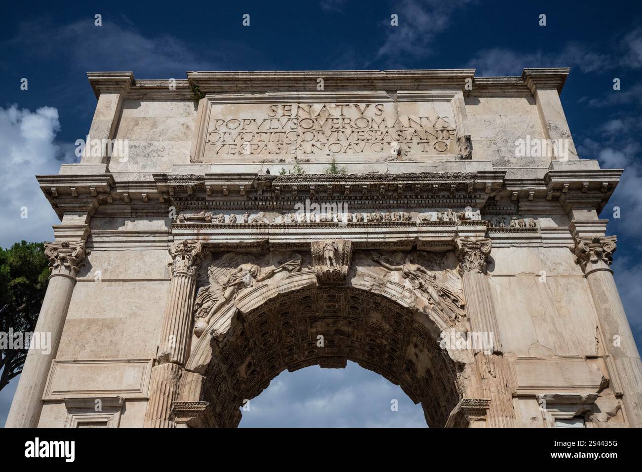 Triomphe de constantin hi-res stock photography and images - Alamy