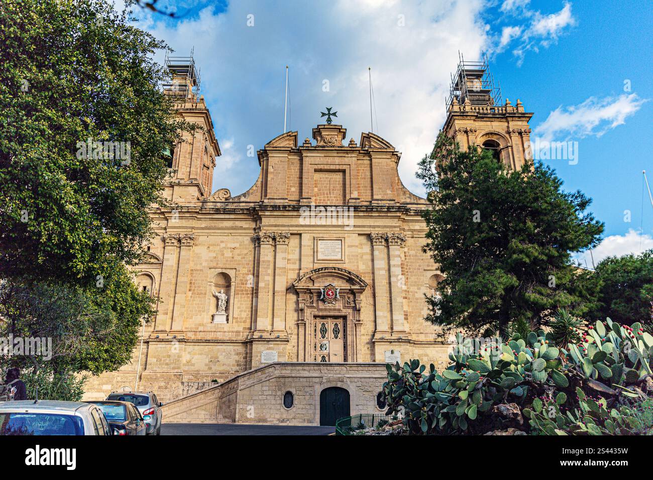 Church front elevation hi-res stock photography and images - Alamy