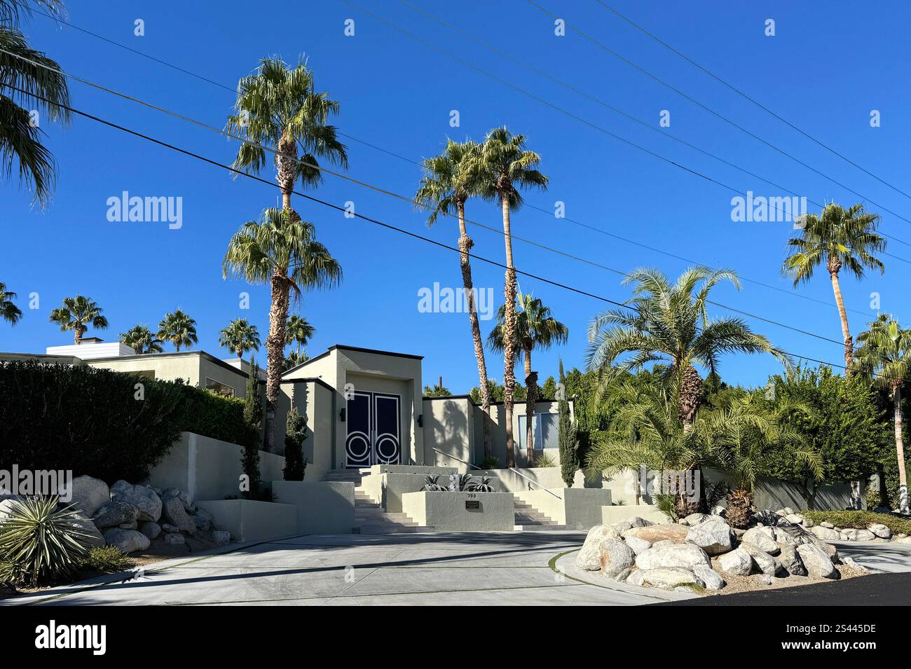 Midcentury modernism architecture in Palm Springs, California, USA ...