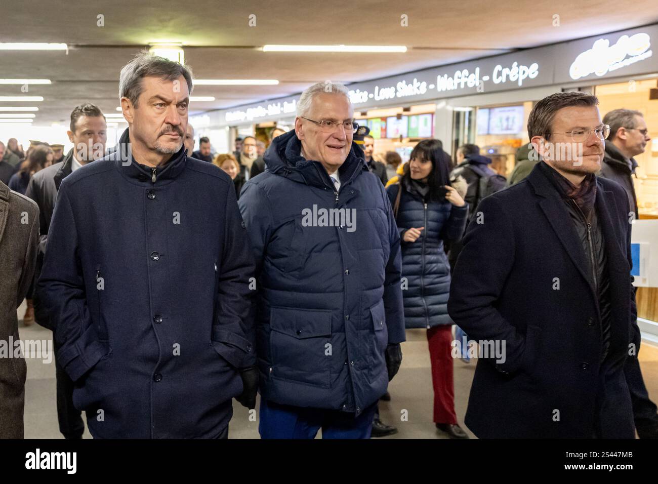 10 January 2025, Bavaria, Nuremberg: Bavarian Prime Minister Markus Söder (CSU, l-r), Bavarian ...