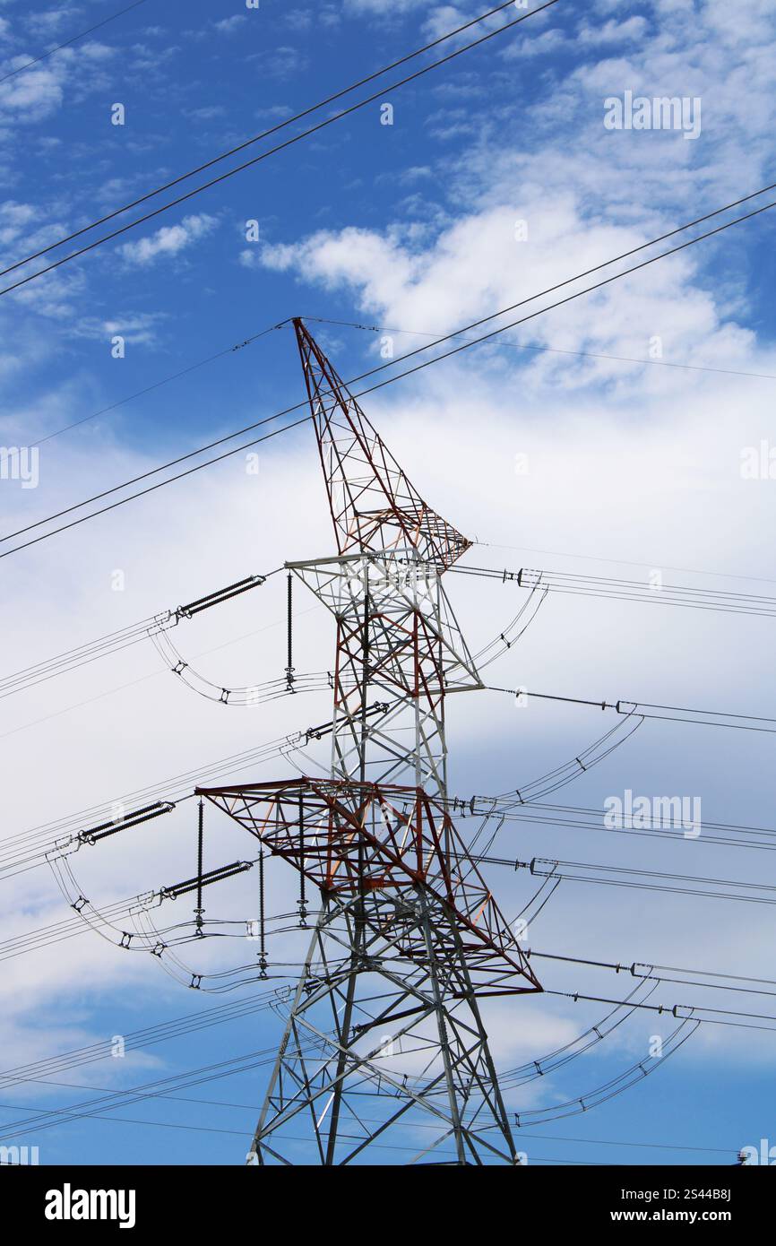 Tall tower aligning the electric cables Stock Photo - Alamy
