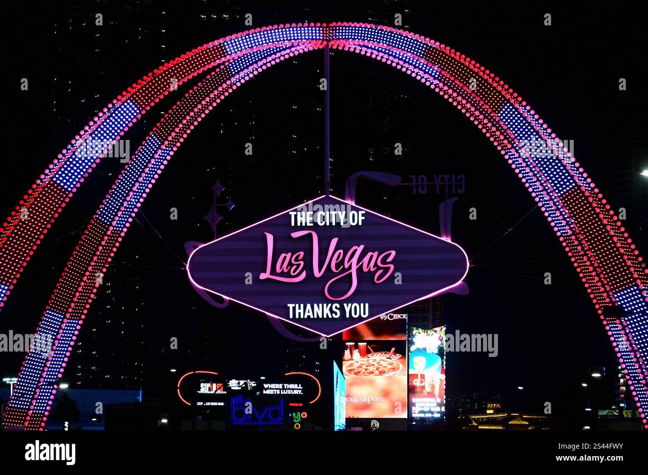 The City of Las Vegas neon sign and arch on Las Vegas Boulevard, Las ...