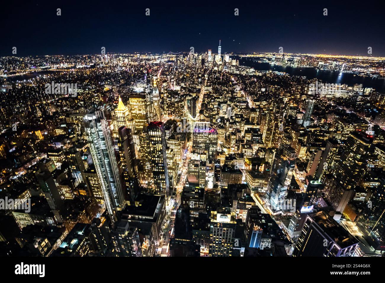 Night view of Manhattan, New York, from the top of the Empire State ...