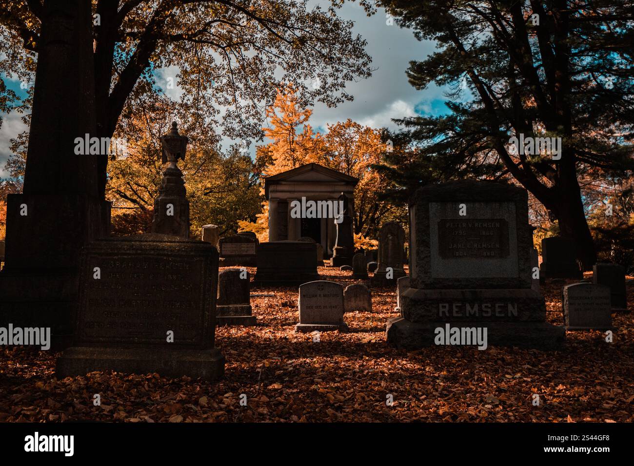 Gravestones in cemetery on hi-res stock photography and images - Alamy