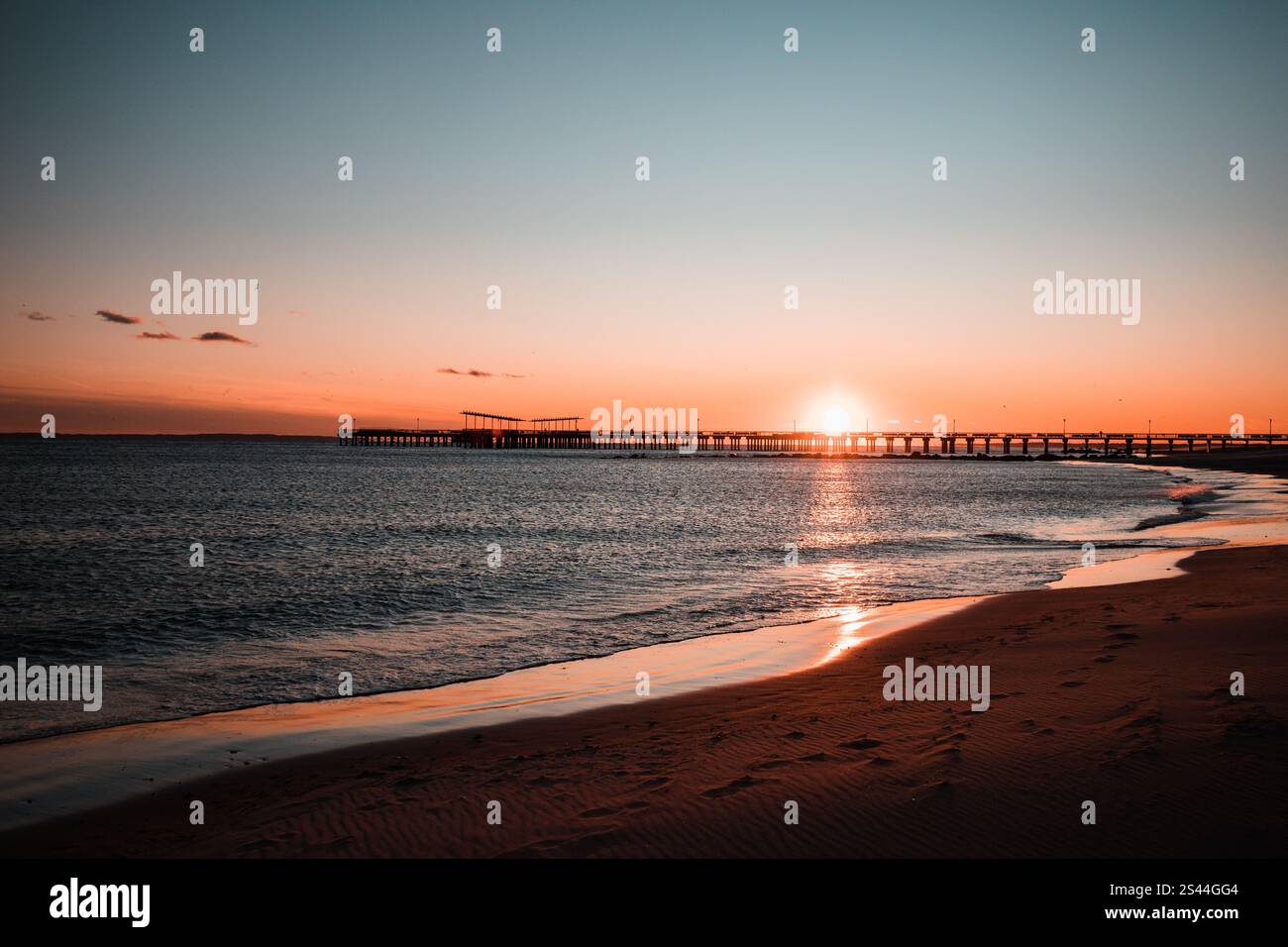 Sunset on the Atlantic coast in Coney Island Stock Photo - Alamy