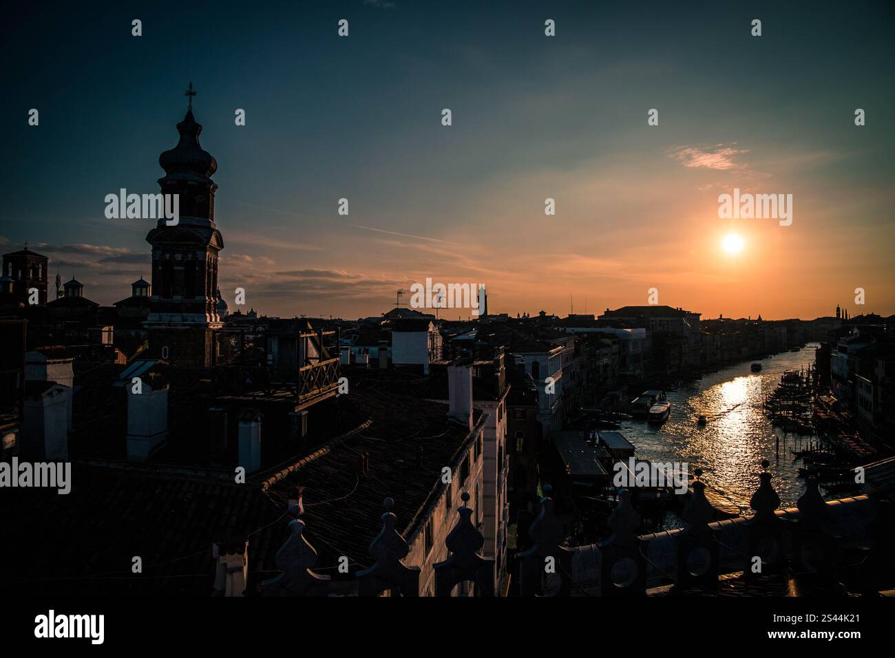 View of the Grand Canal in Venice at sunset from the T Fondaco Rooftop ...