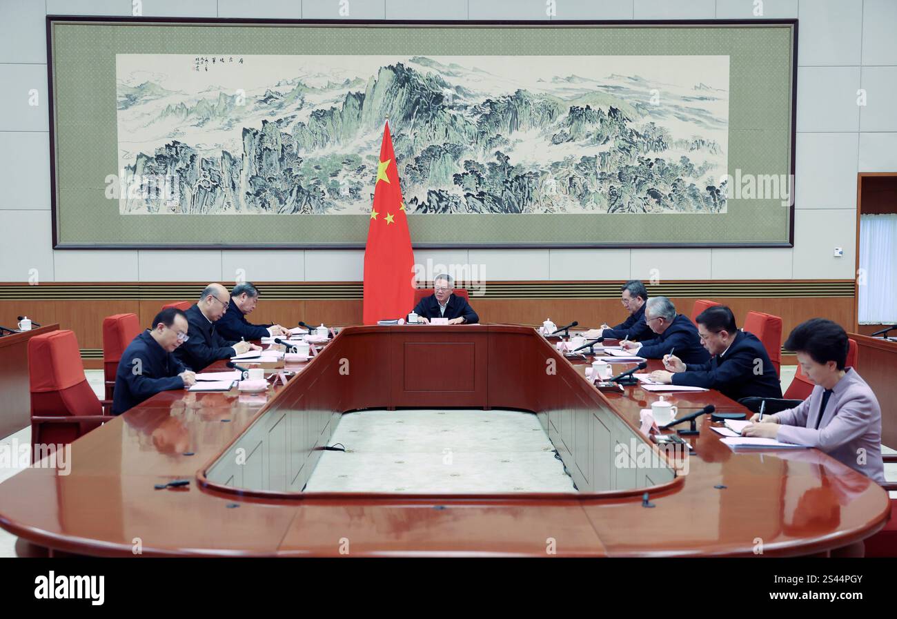 (250110) -- BEIJING, Jan. 10, 2025 (Xinhua) -- Chinese Premier Li Qiang ...