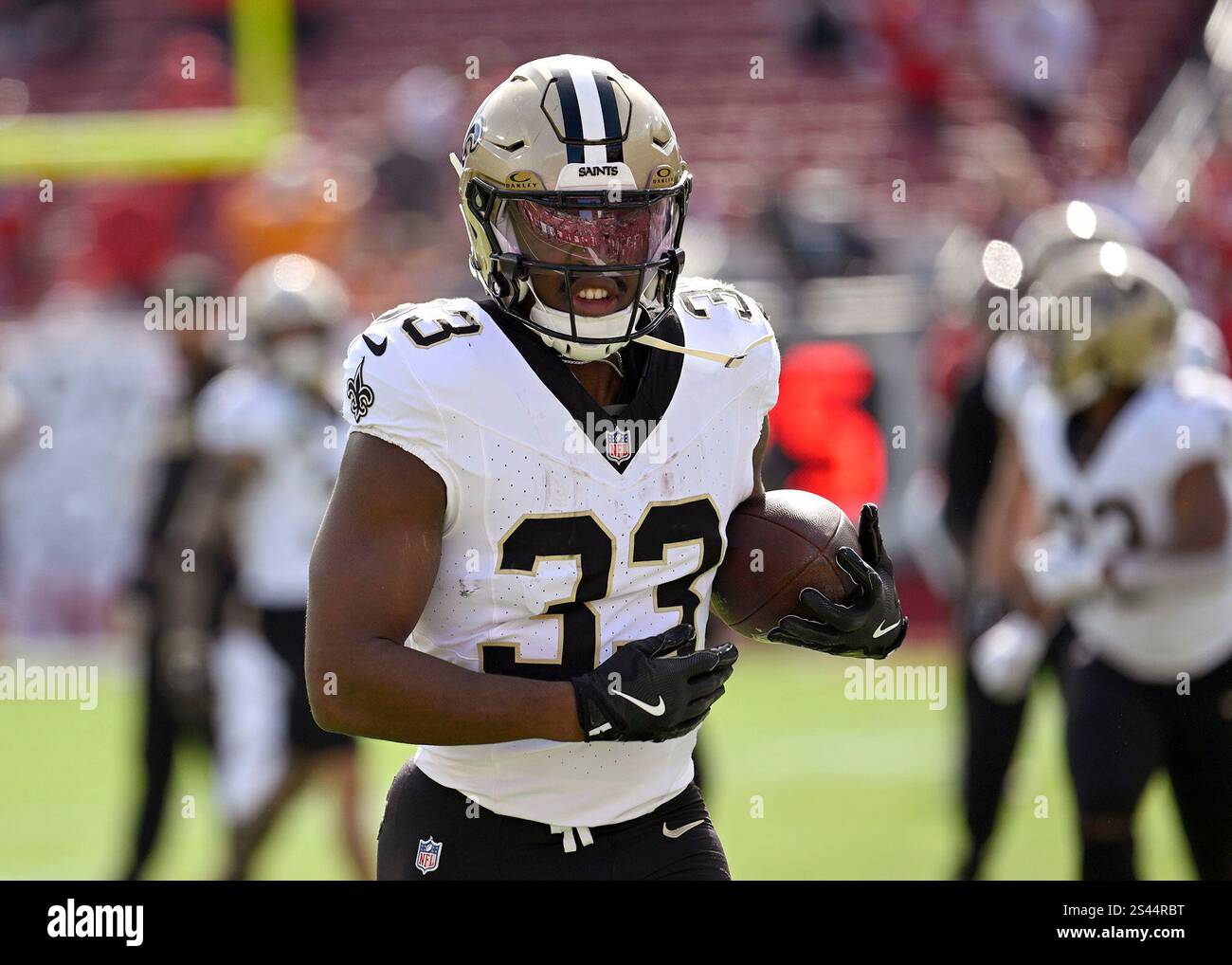 New Orleans Saints running back Jordan Mims (33) warms up prior to an ...