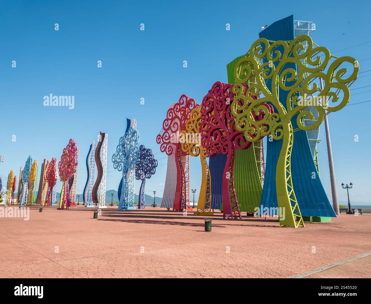 Trees of Life Monuments in Nicaragua Square - Managua, Nicaragua Stock ...