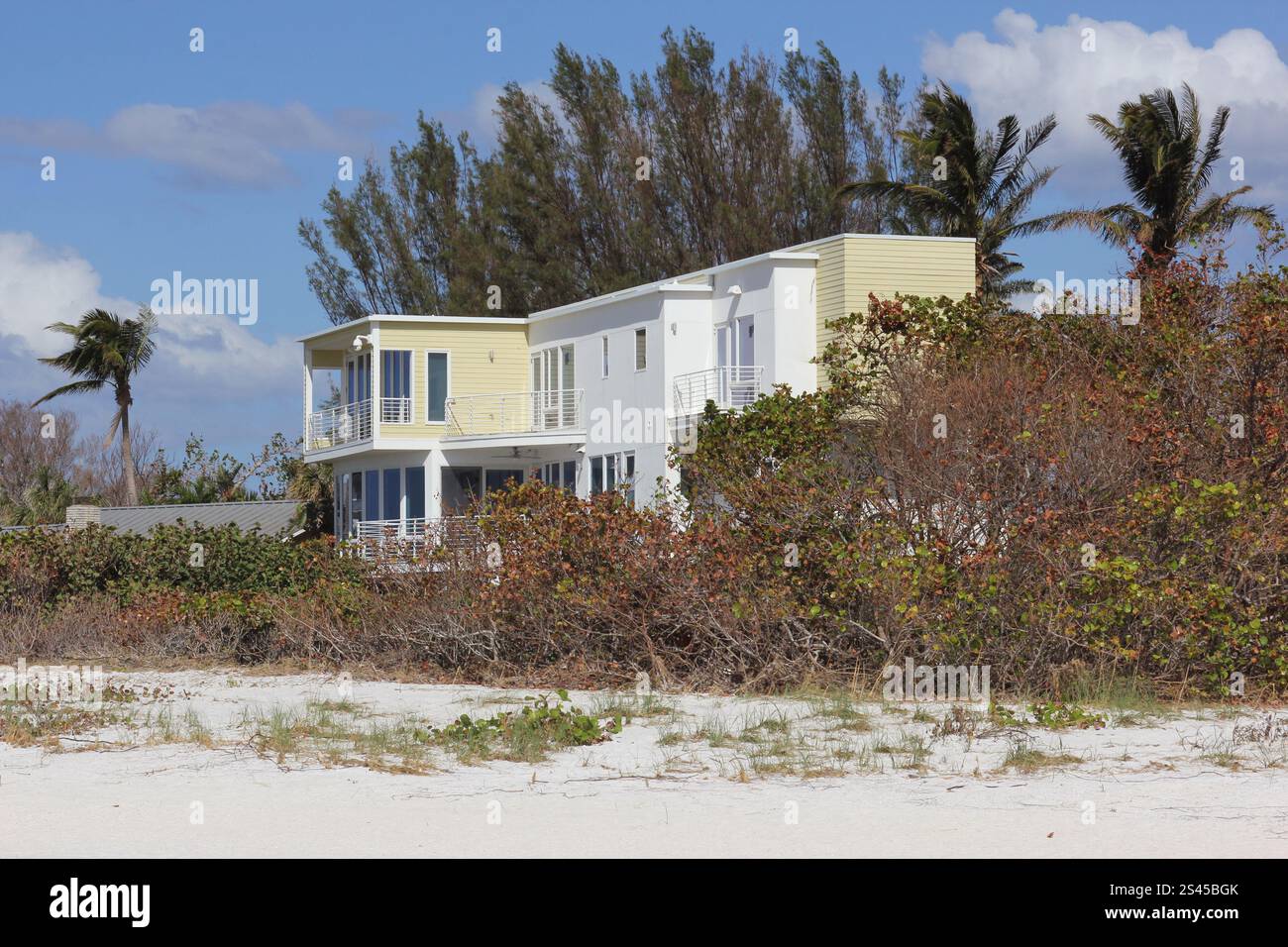 Residential Building Near Water in Bradenton FL Stock Photo - Alamy