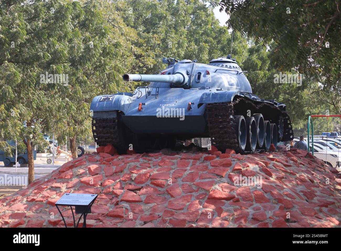 Jaisalmer's War Museum : Beautiful view of the tank at Jaisalmer War ...