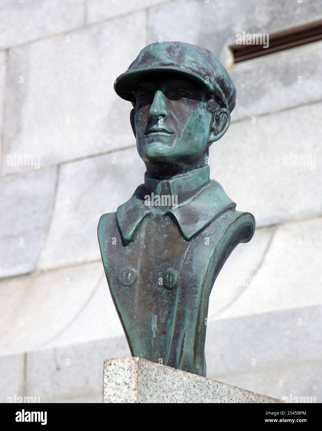 Copper Wilbur Wright bust at the Wright Brothers National Memorial with ...