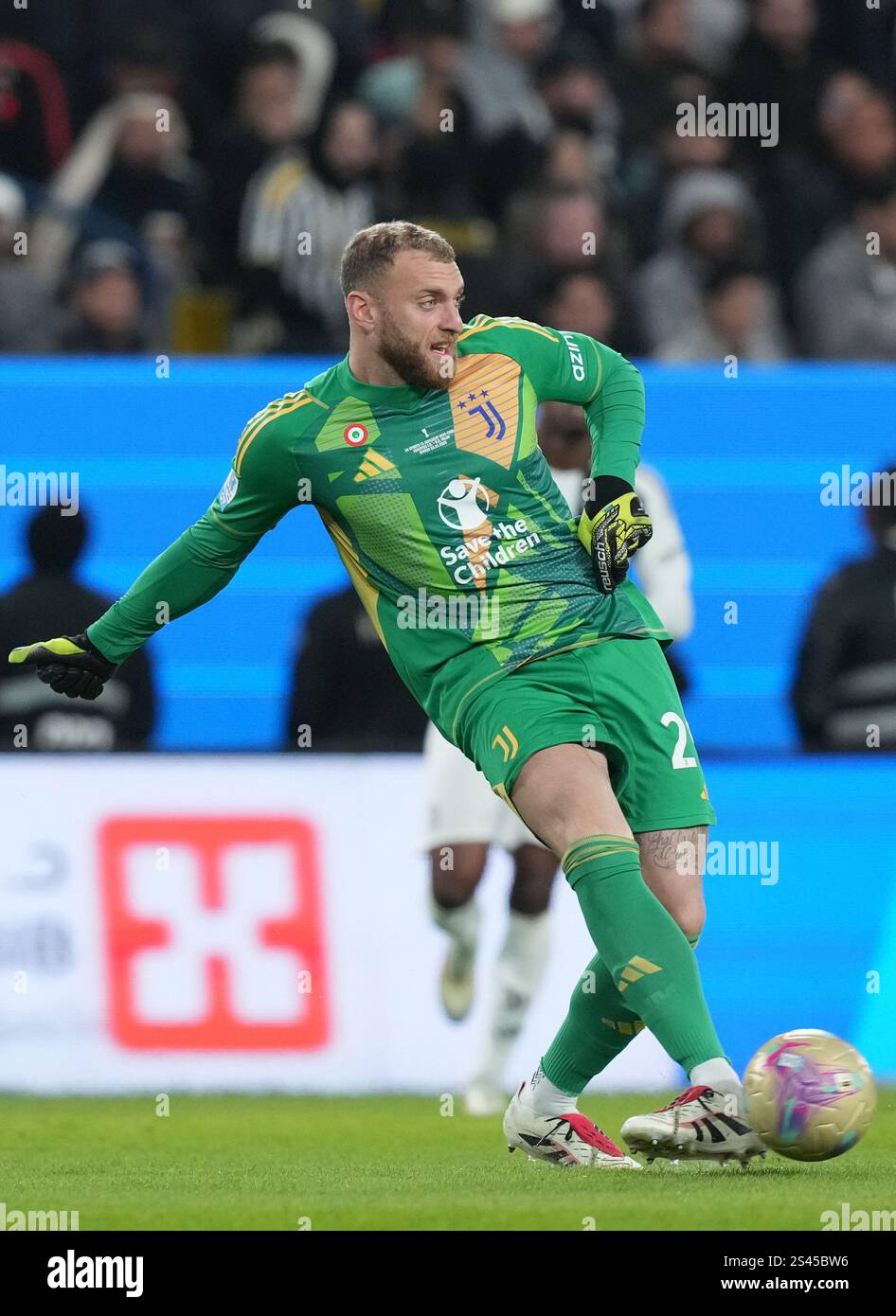 Riyadh, Saudi Arabia. 03rd Jan, 2025. Juventus' goalkeeper Michele Di ...