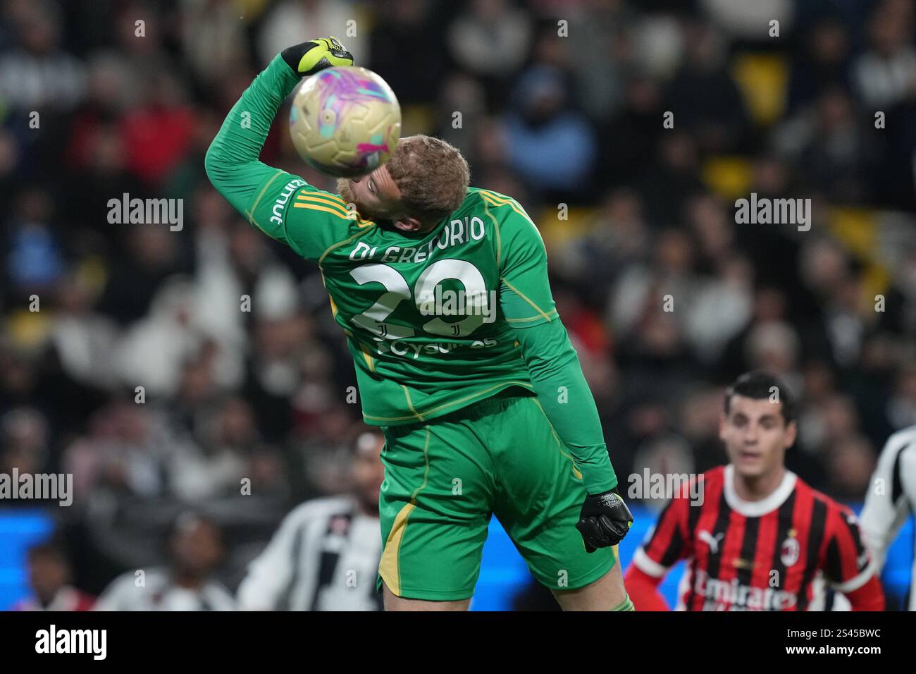 Riyadh, Saudi Arabia. 03rd Jan, 2025. Juventus' goalkeeper Michele Di ...