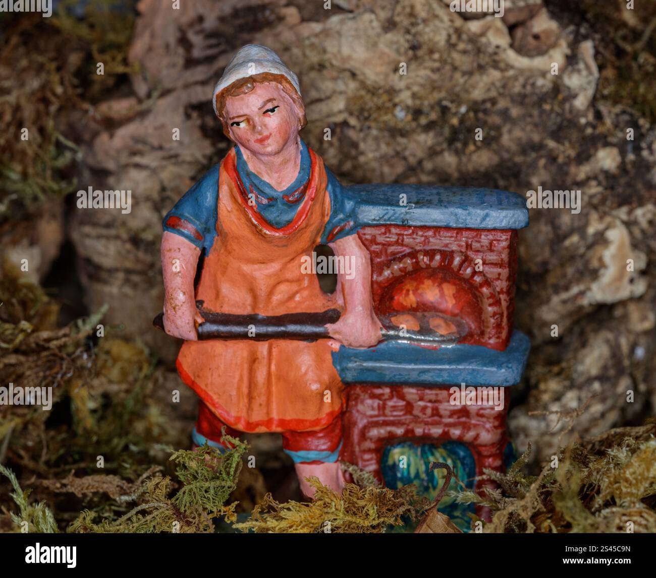 Vintage Nativity figurine: the baker Stock Photo - Alamy