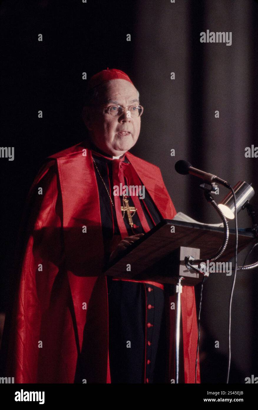 Cardinal cooke photo hi-res stock photography and images - Alamy