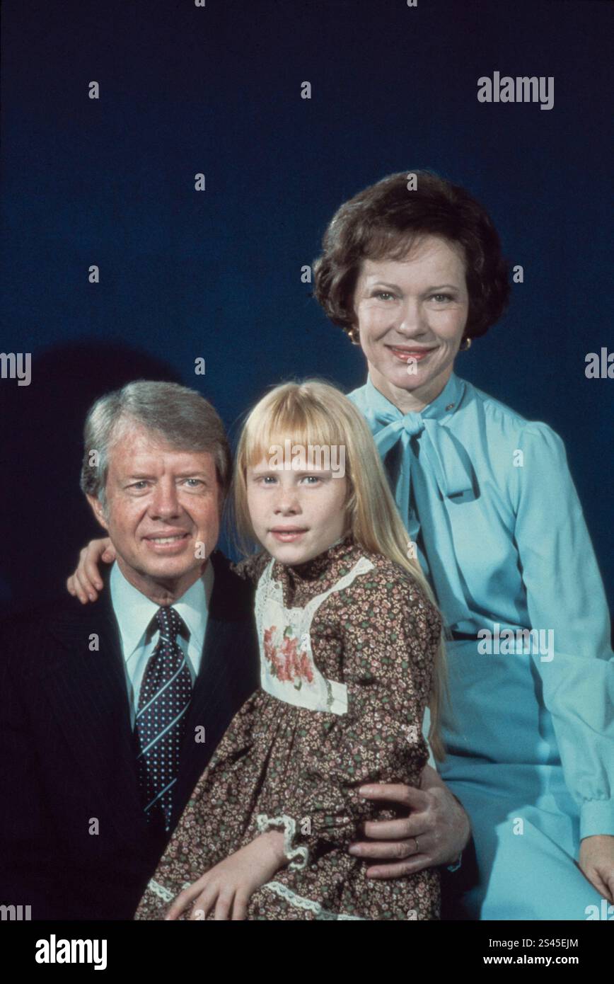 Jimmy Carter family, Plains, Ga. by Bernard Gotfryd (1924-2016 Stock ...