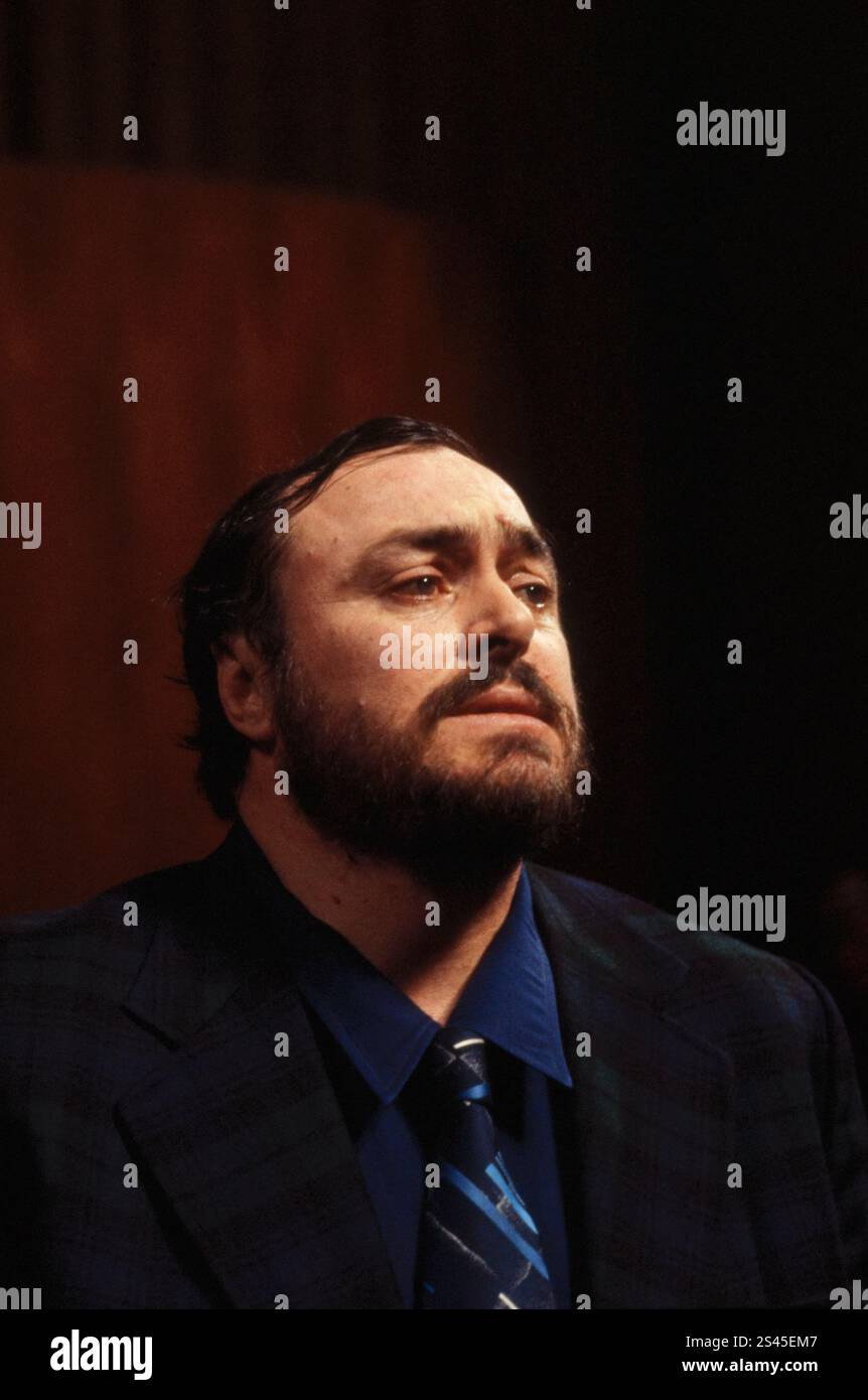 Luciano Pavarotti, opera star by Bernard Gotfryd (1924-2016 Stock Photo ...
