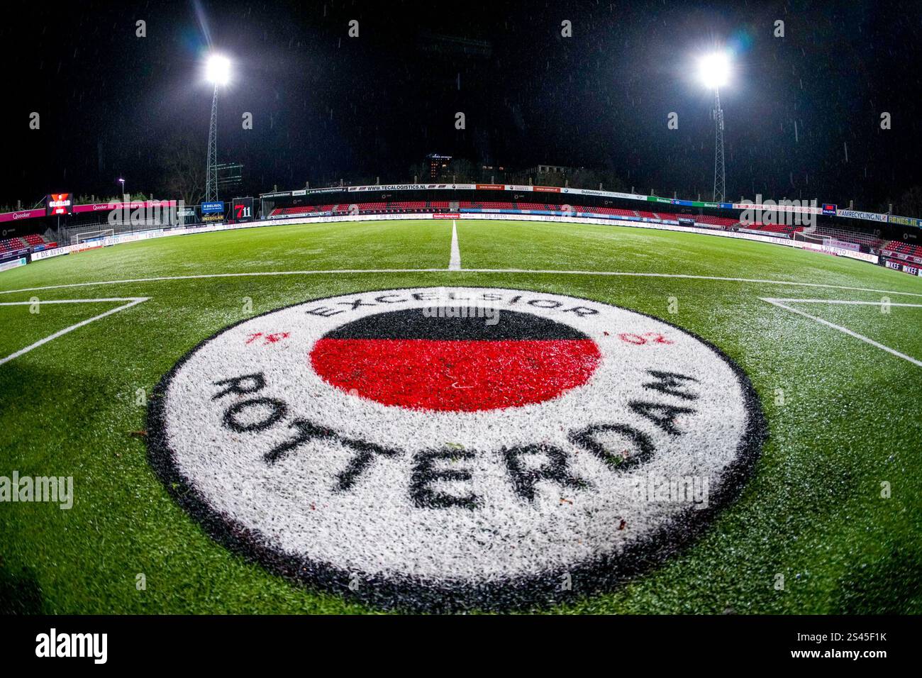 Rotterdam, Netherlands. 10th Jan, 2025. ROTTERDAM, 10-01-2025, Van ...