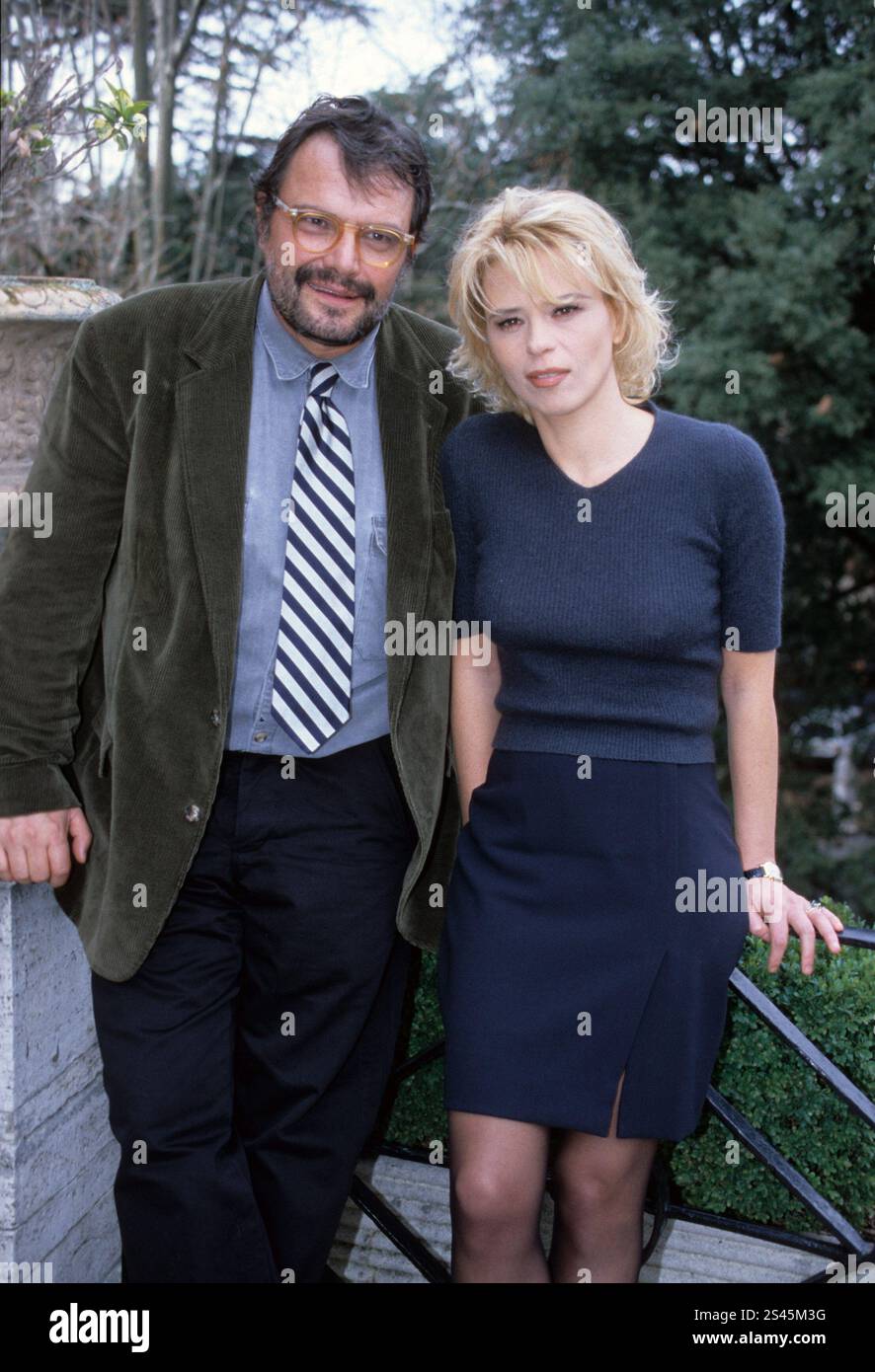 PHOTO REPERTORY - Milan, 90s archive in the photo: Maria De Filippi ...