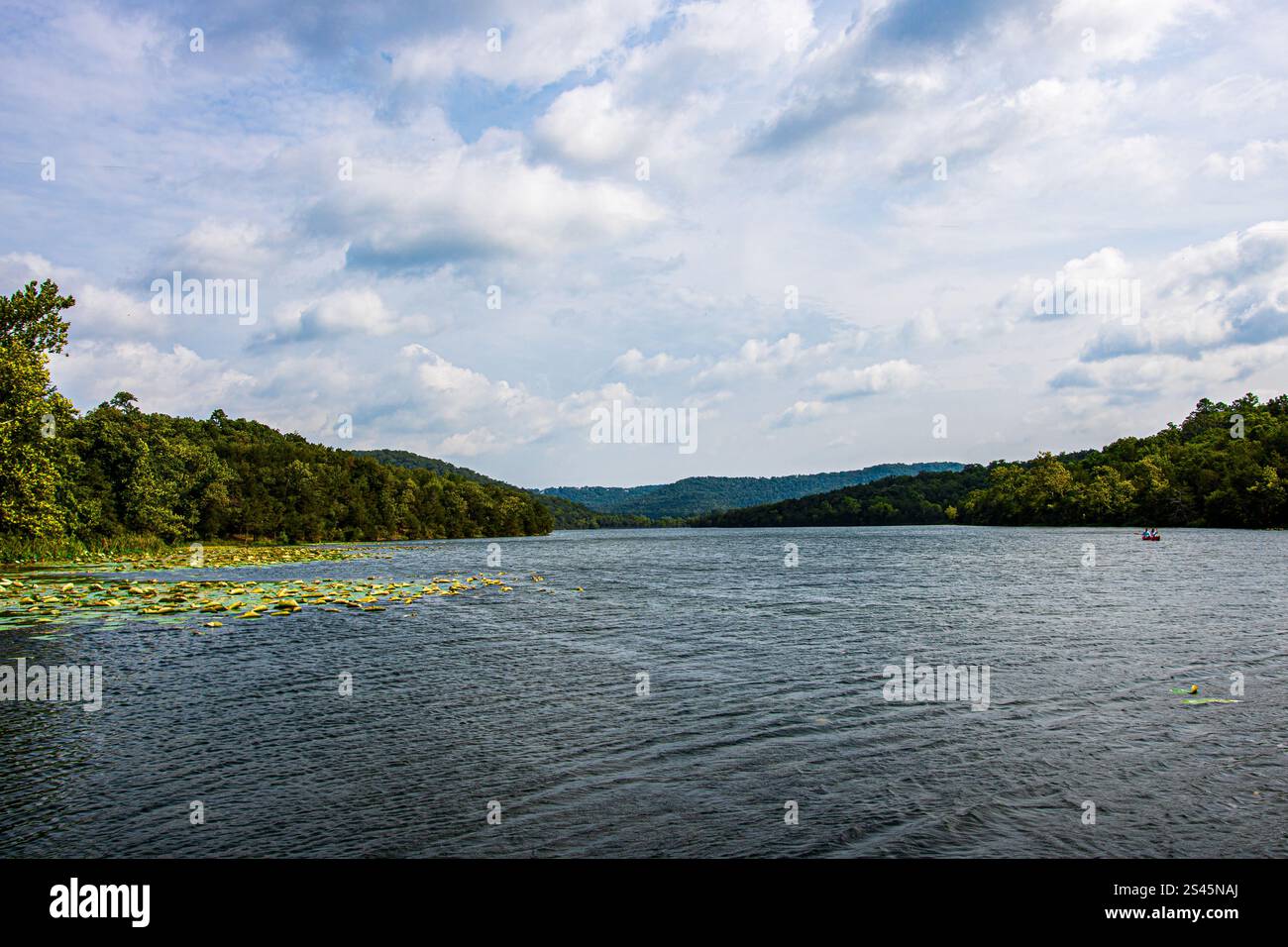 Beautiful and tranquil Lake Leatherwood in Eureka Springs, Arkansas ...