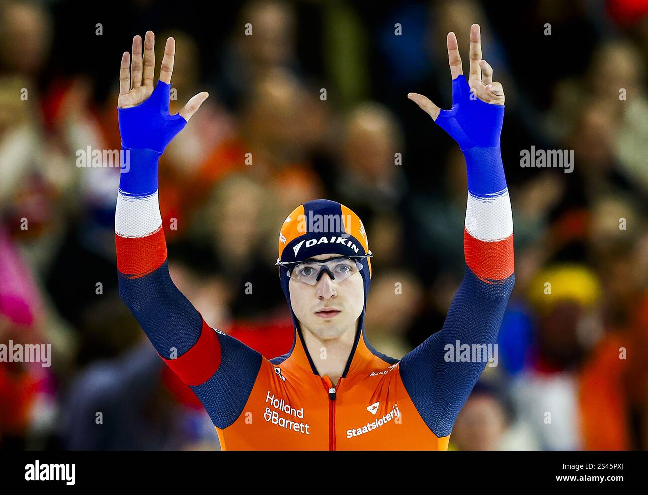 HEERENVEEN - Jenning De Boo (Netherlands) at the start of the men's 500 ...
