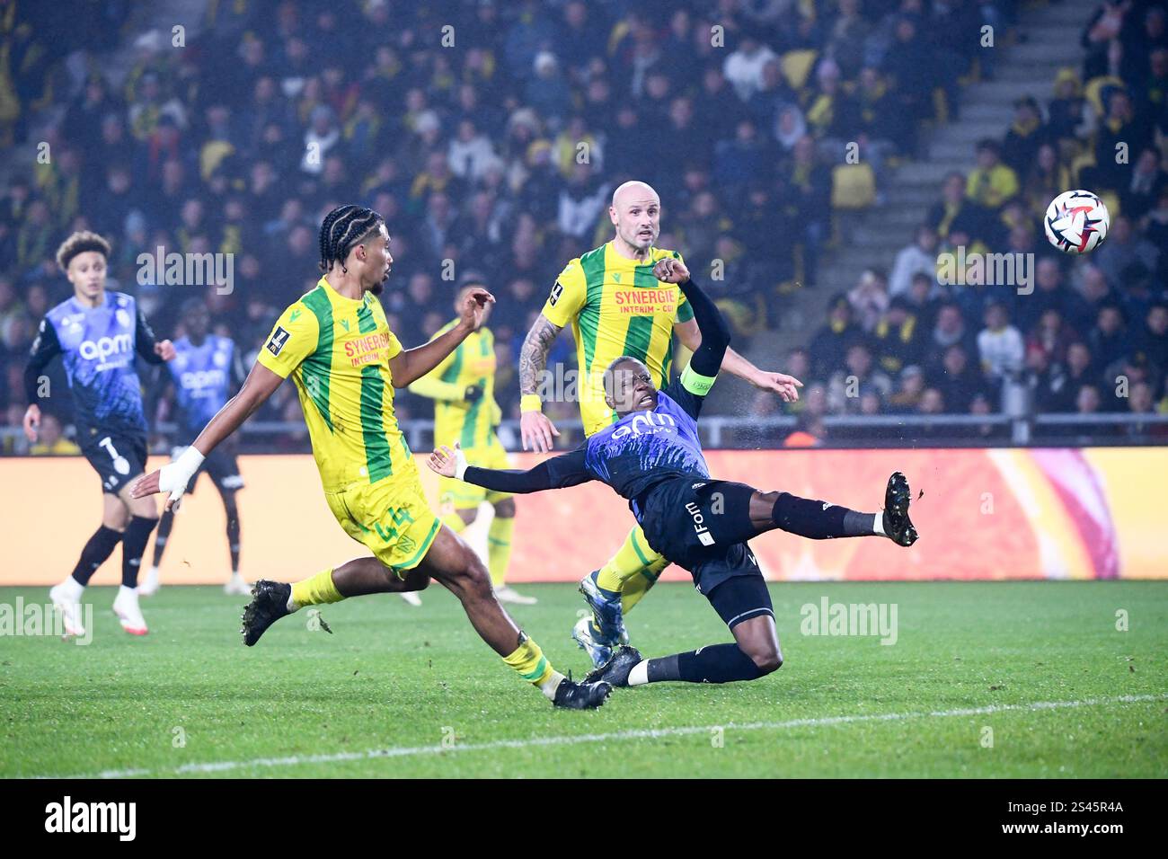 04 Nicolas PALLOIS (fcn) - 06 Denis ZAKARIA (asm) during the Ligue 1 ...