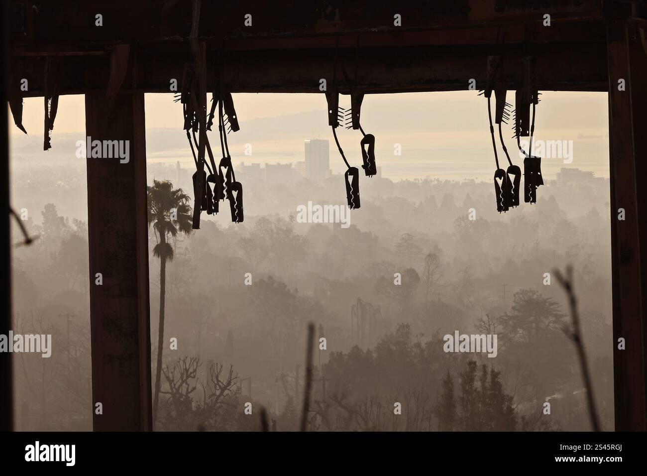 Los Angeles, California, USA. 10th Jan, 2025. A view of Santa Monica ...