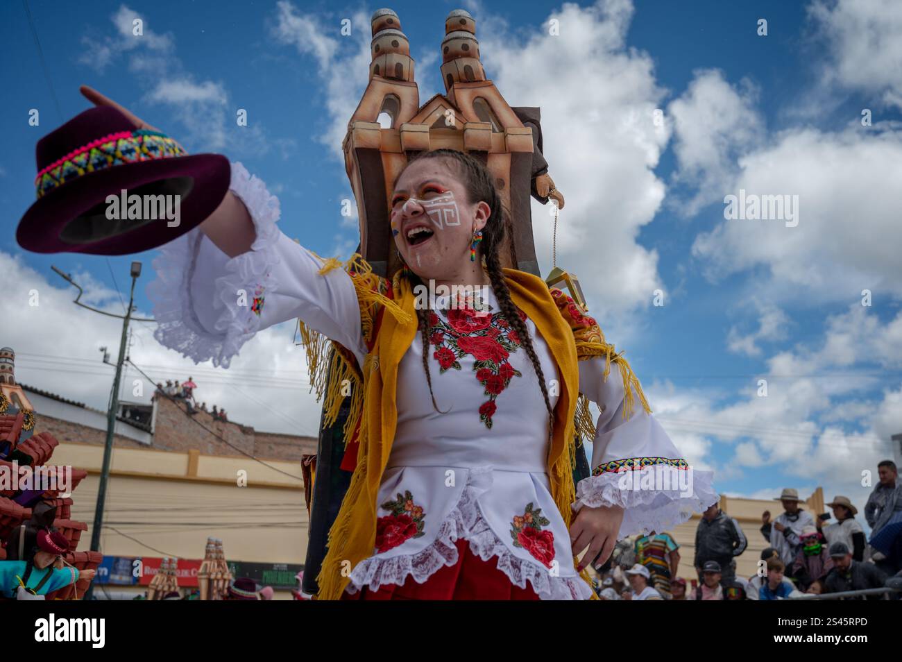 Murgas, individual costumes and majestic floats come together to ...