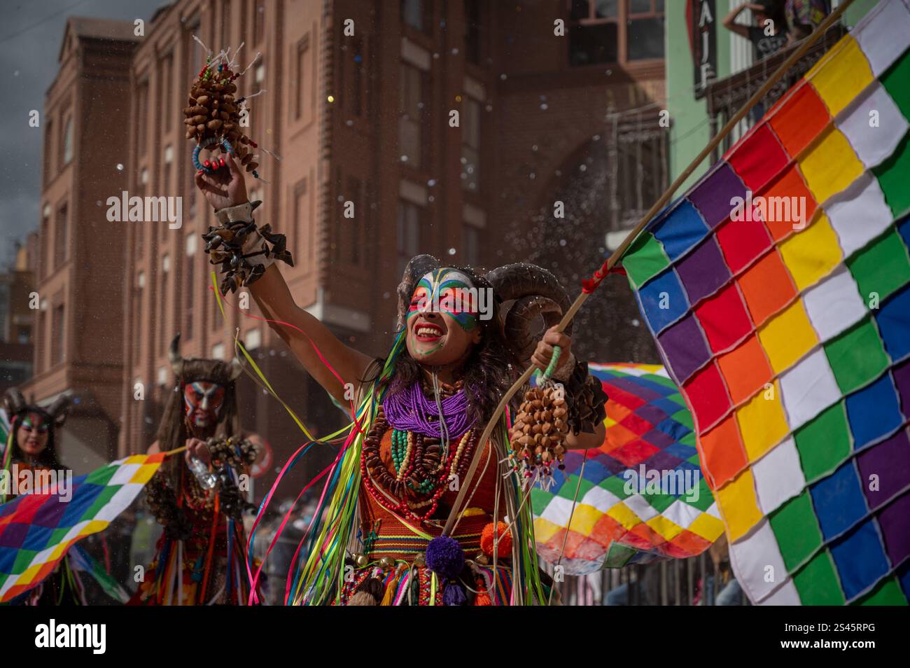 Murgas, individual costumes and majestic floats come together to ...