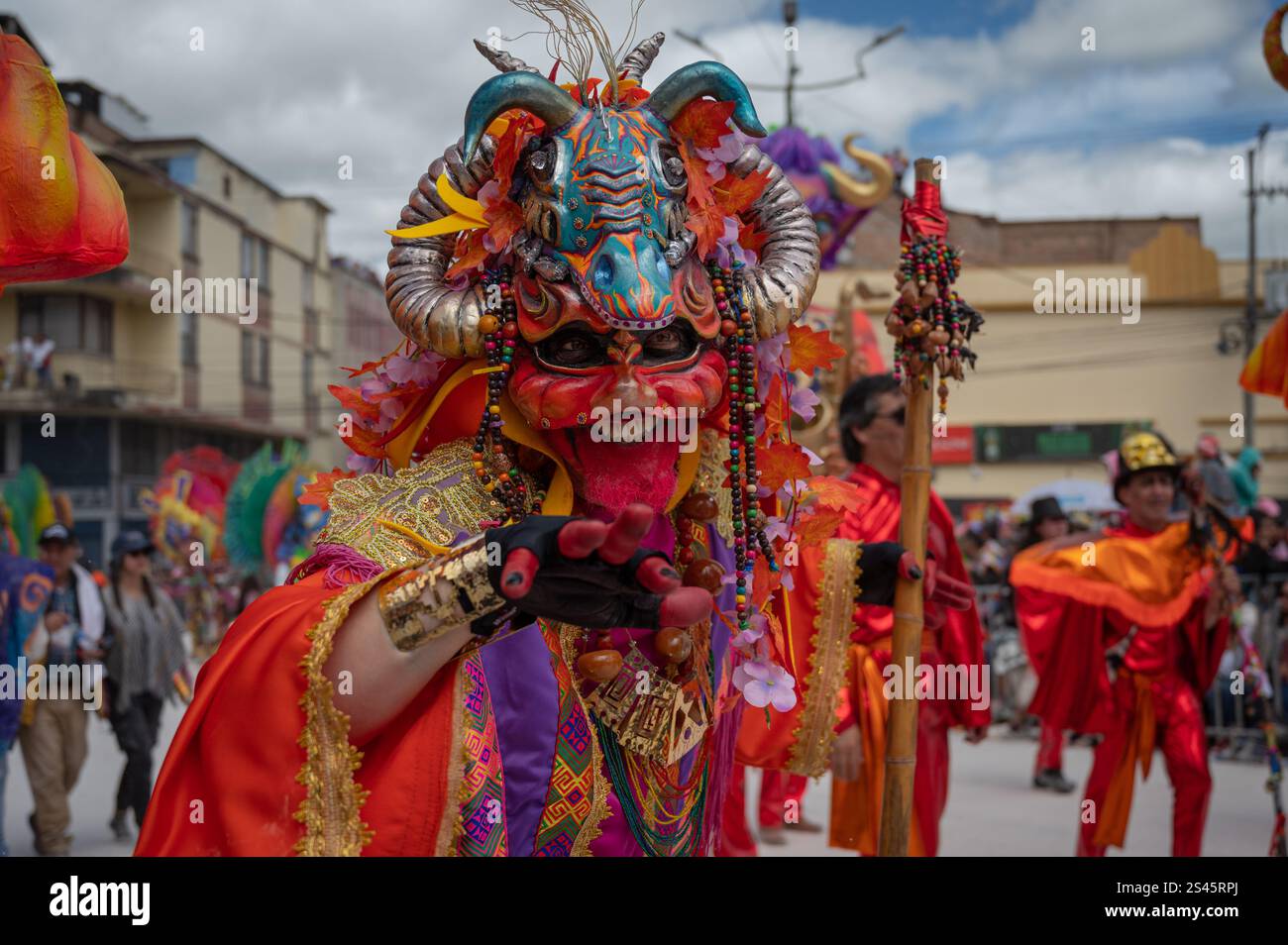 Murgas, individual costumes and majestic floats come together to ...