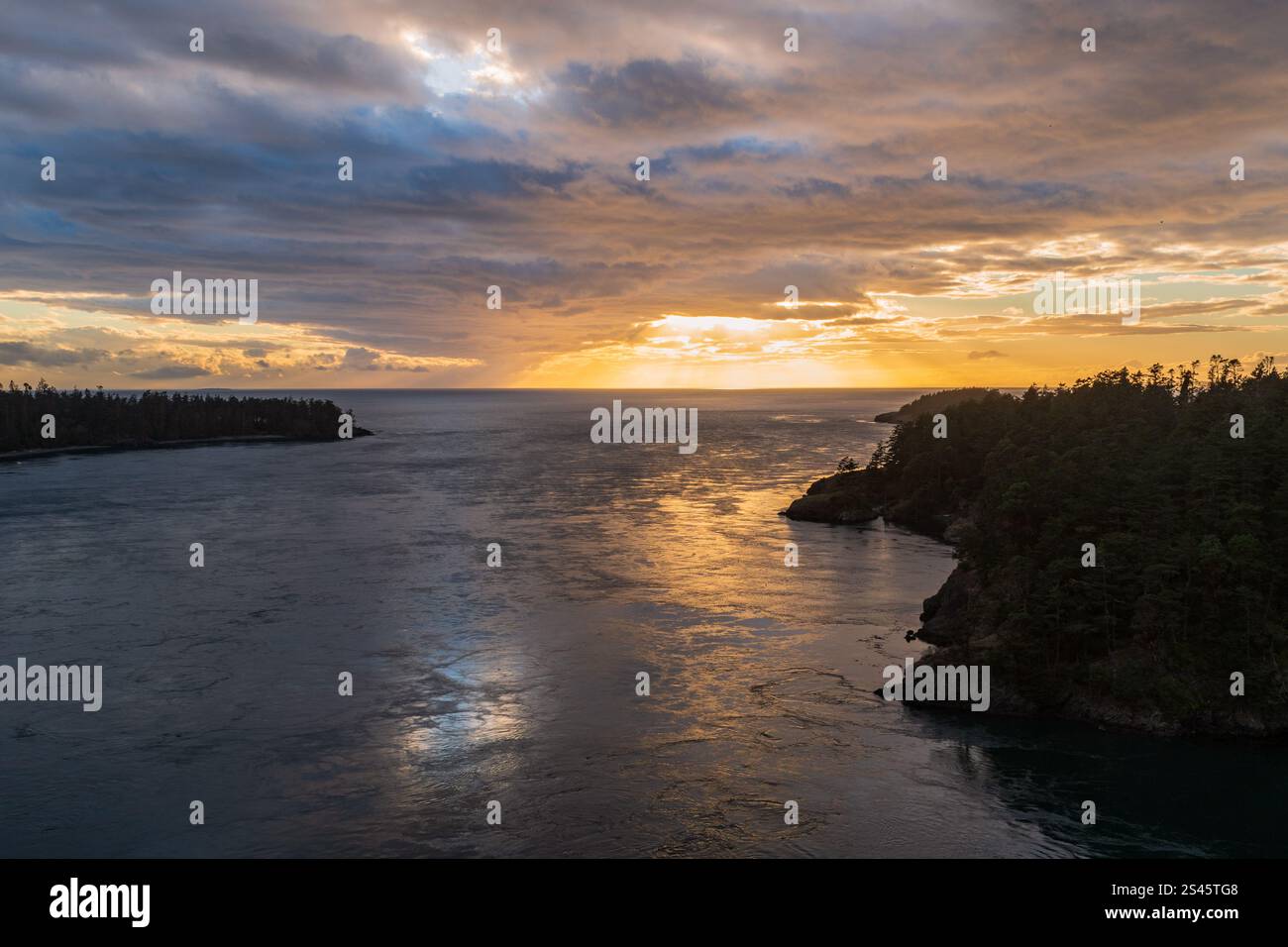Beautiful sunset view from Deception Pass State Park, WA, USA Stock ...