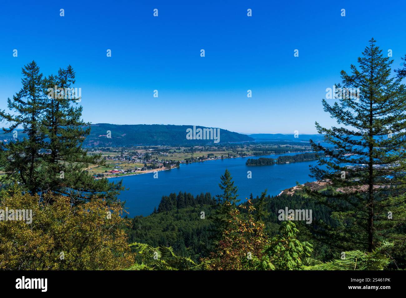 The Columbia River as seen from an overlook along the Washington ...