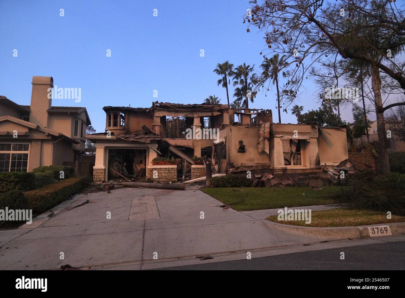 Altadena, United States. 09th Jan, 2025. A burned home from the Eaton ...