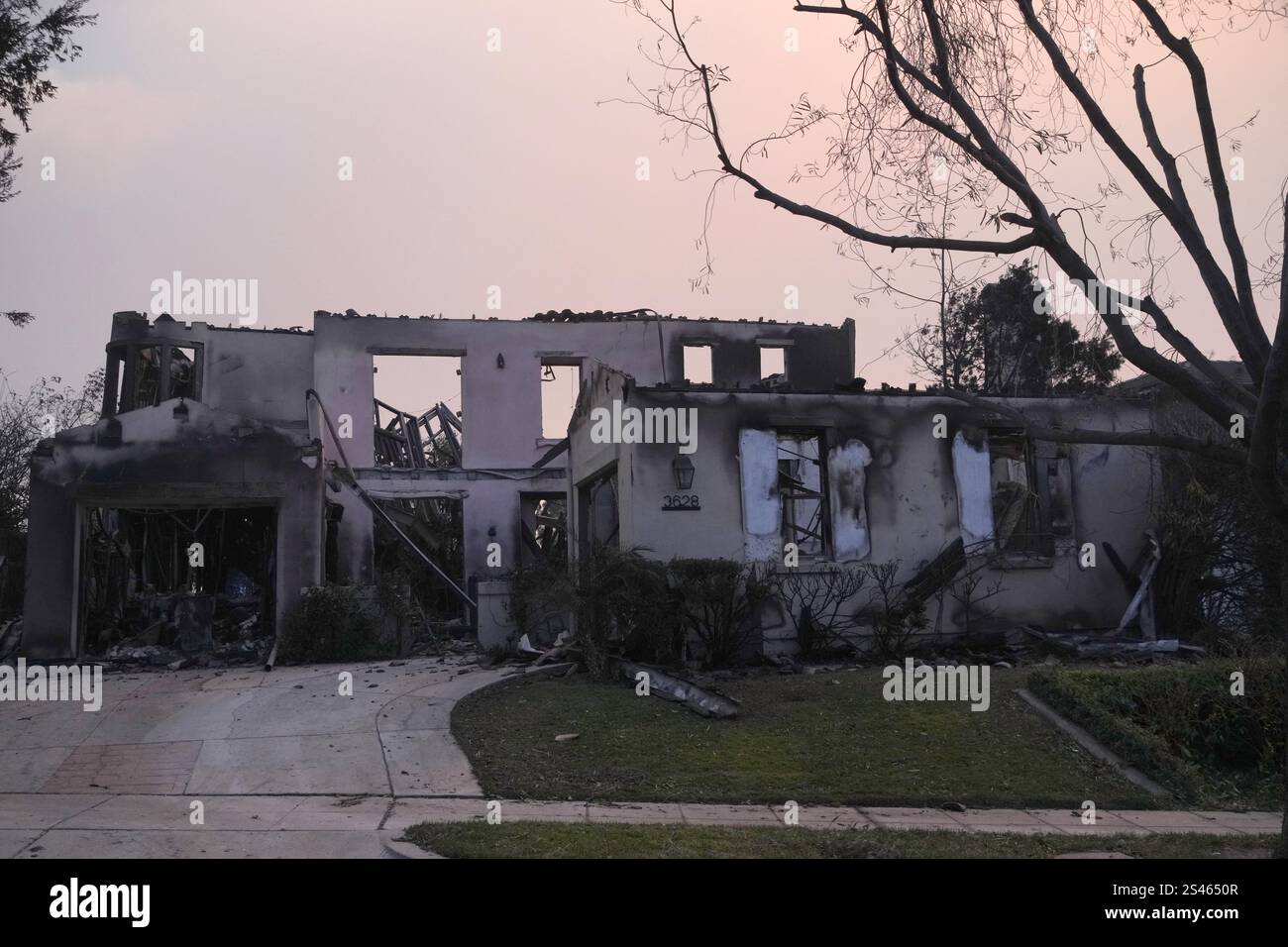 Altadena, United States. 09th Jan, 2025. A burned home from the Eaton ...