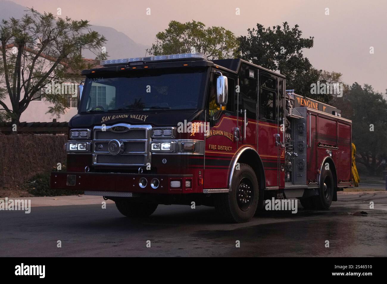 Altadena, United States. 09th Jan, 2025. A San Ramon Fire District ...