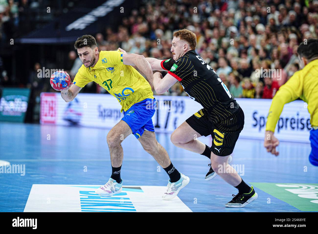 Flensburg, Deutschland. 09th Jan, 2025. Haniel Langaro (Brasilien, #37 ...