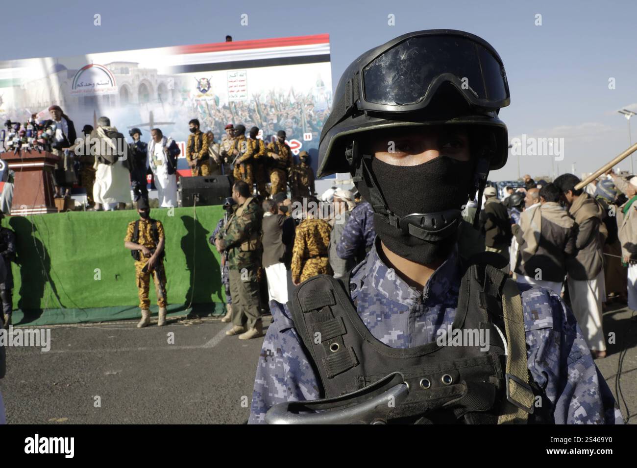 Houthi supporters protest against the US and Israel in Sana a - A ...
