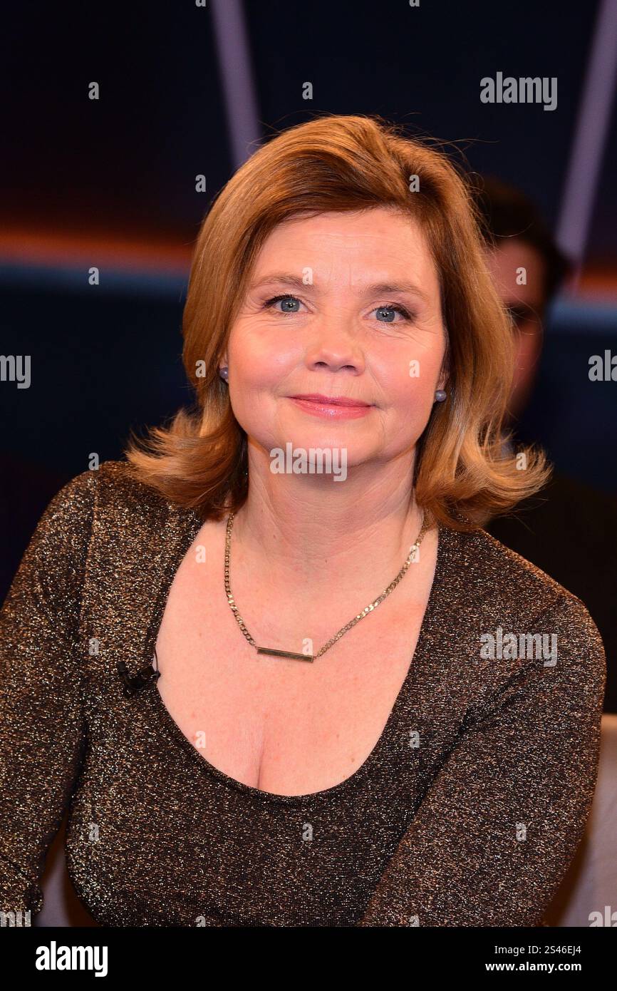 Annette Frier bei der NDR Talk Show am 10.01.2025 in Hamburg Stock ...